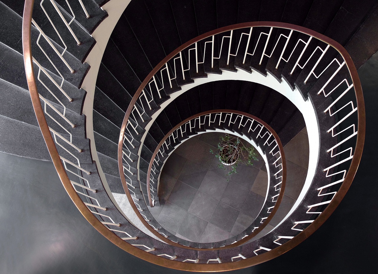 Dieselbe Treppe - hier von oben nach unten | d-pixx.de Forum