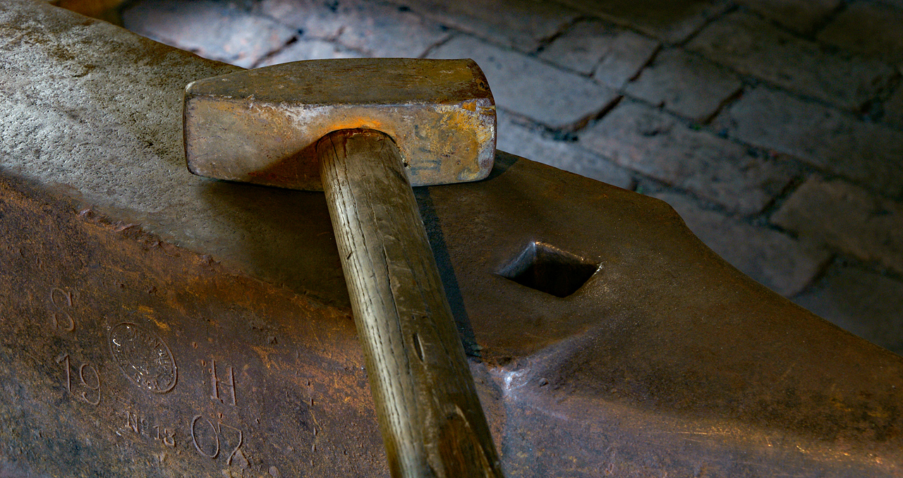 Hammer & Amboss | d-pixx.de Forum