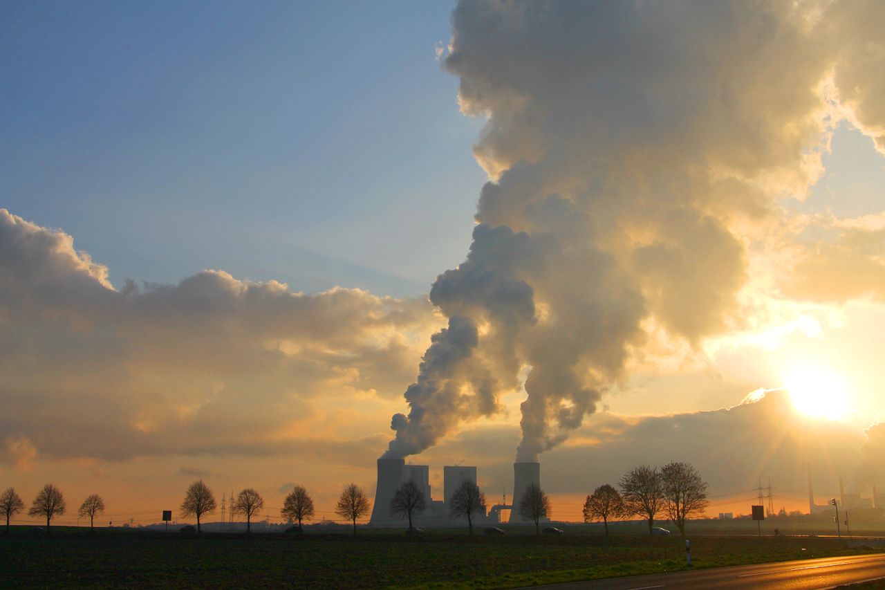 Kraftwerks-Wasserdampf-Wolken | d-pixx.de Forum